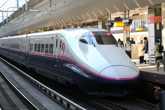 新幹線E2系1000番台・J51編成先頭車の写真 (列島宝物館)